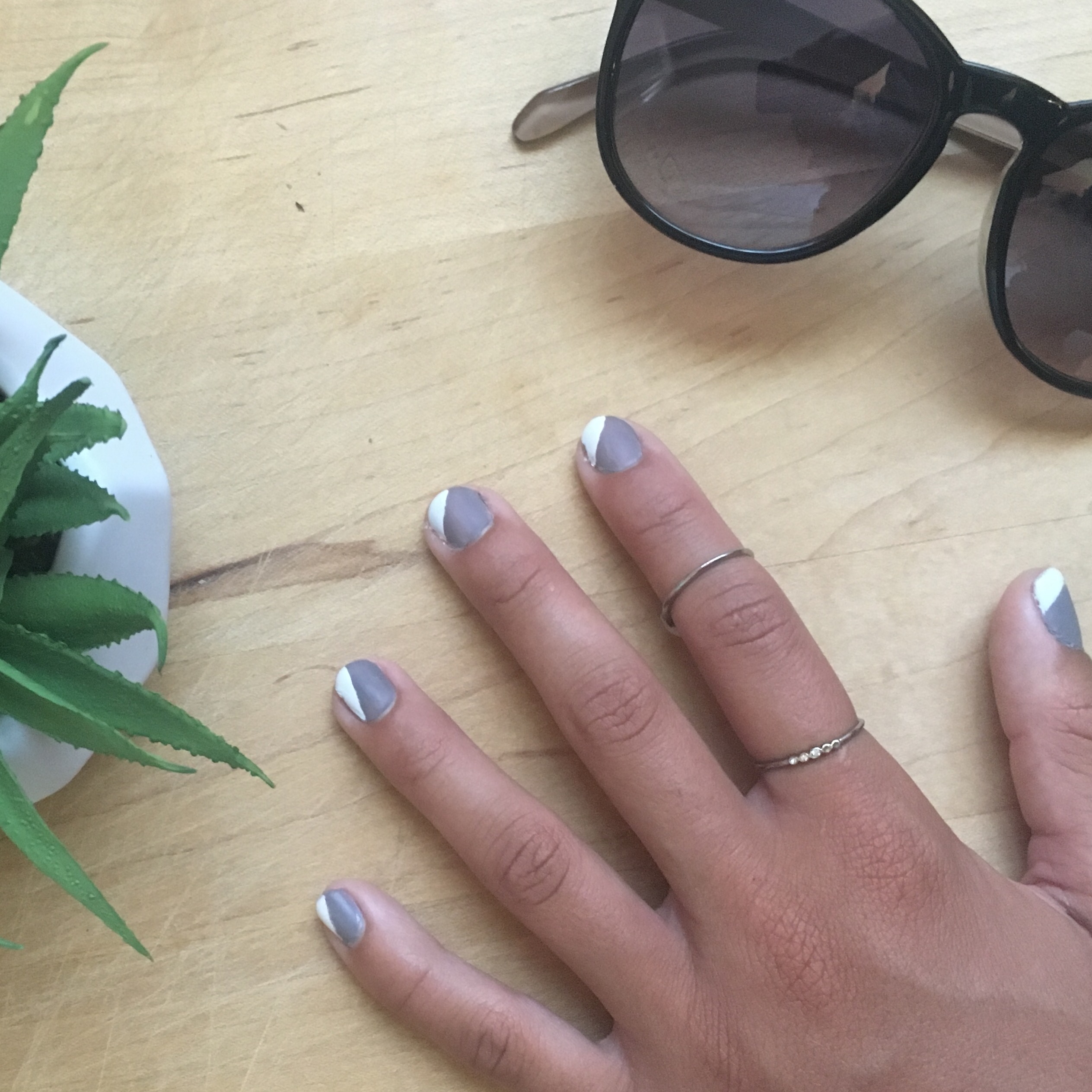 Diagonal French Tip 1